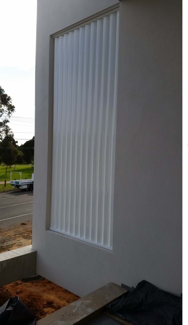 Vertical Louvre Blade Screens