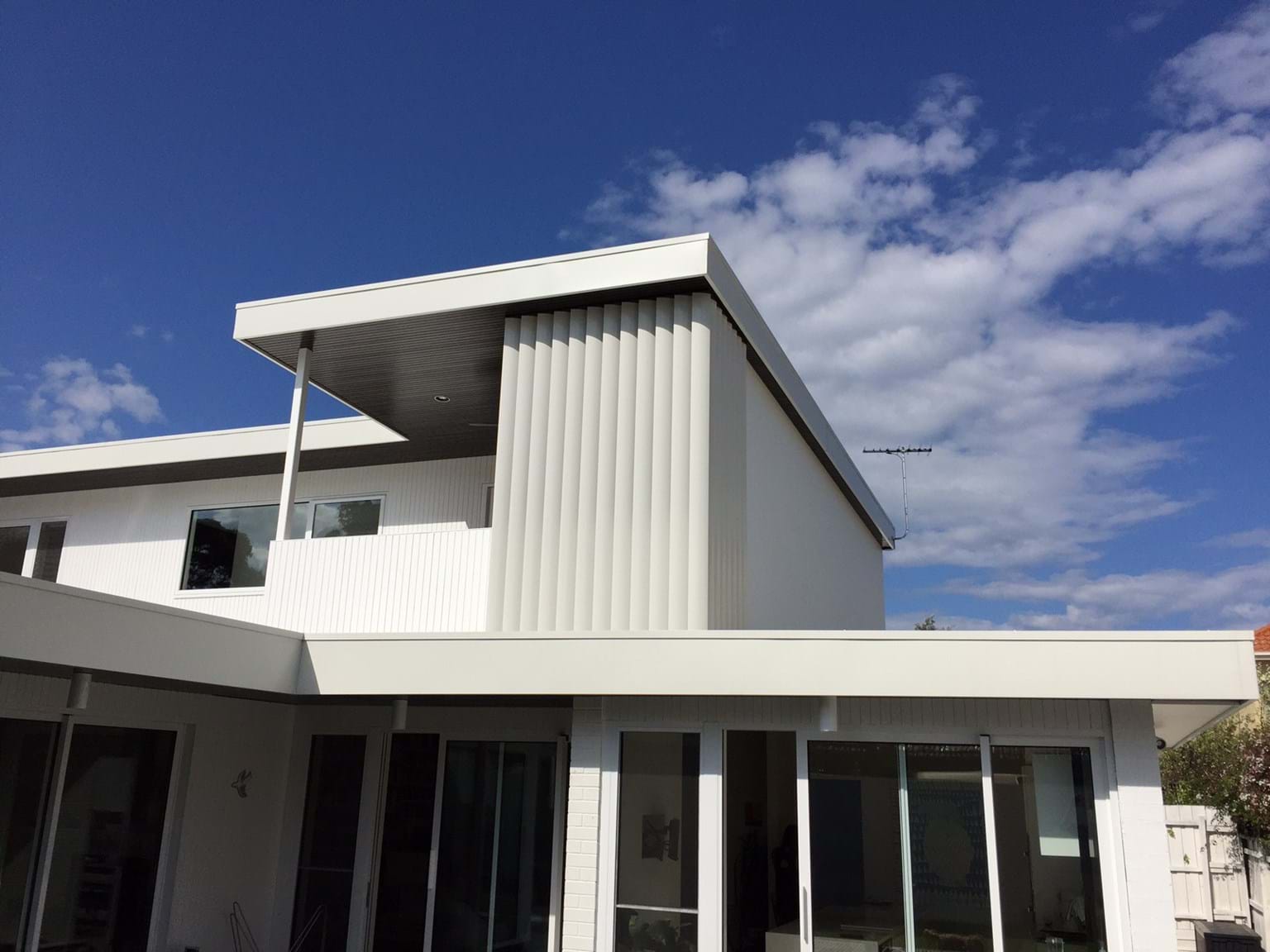 Vertical Louvre Blade Screens