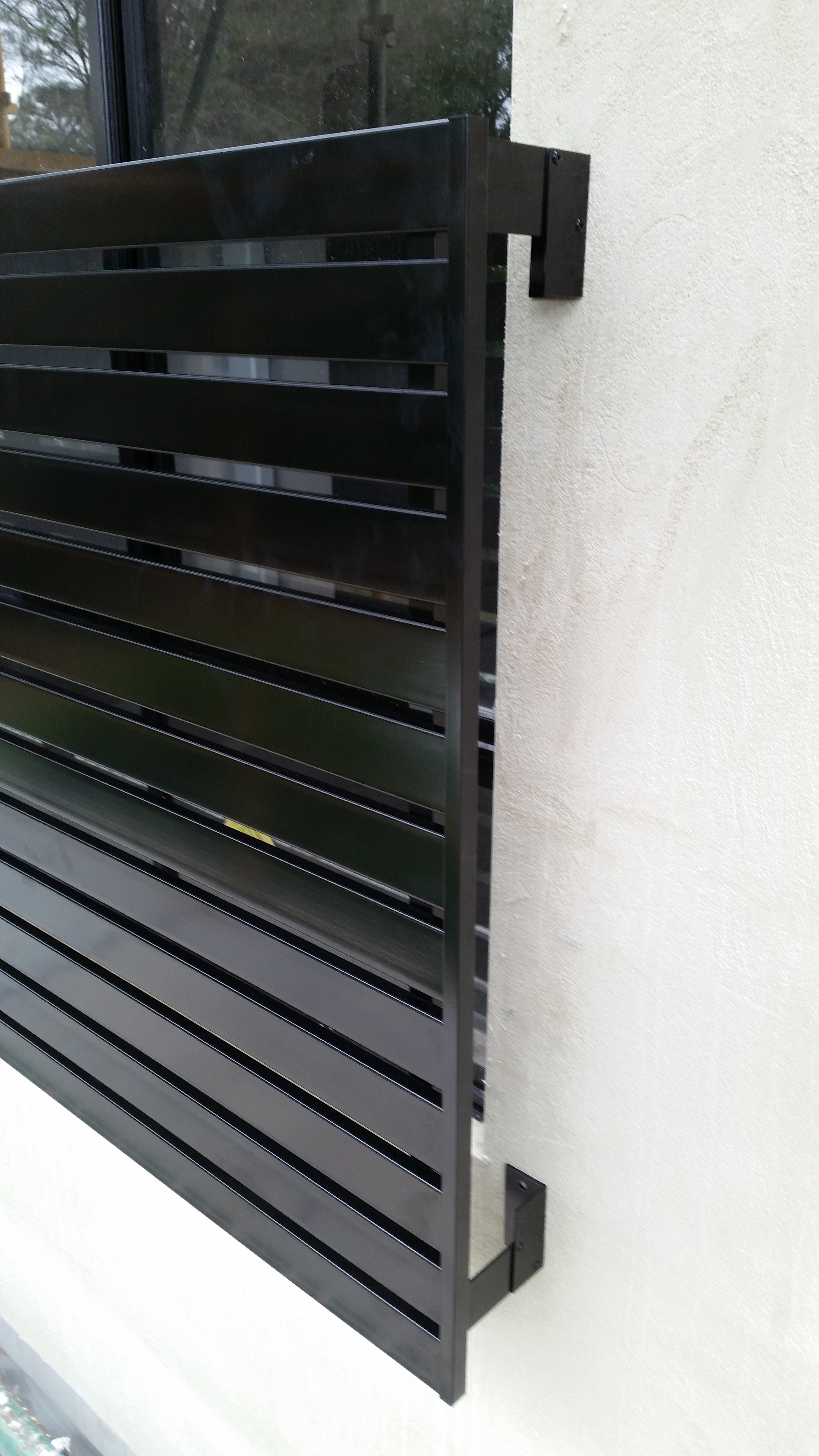 Baton Style Window Screen