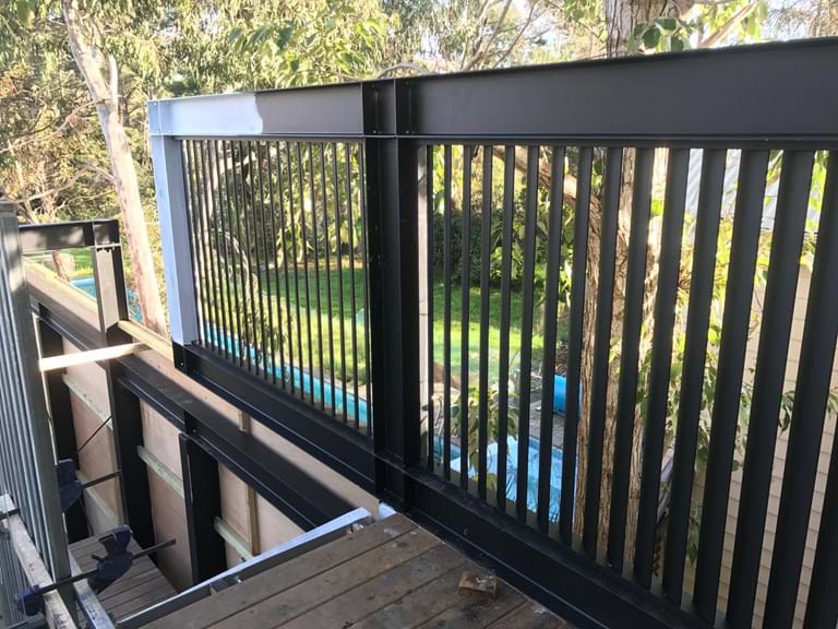 Vertical Louvre Blade Screens