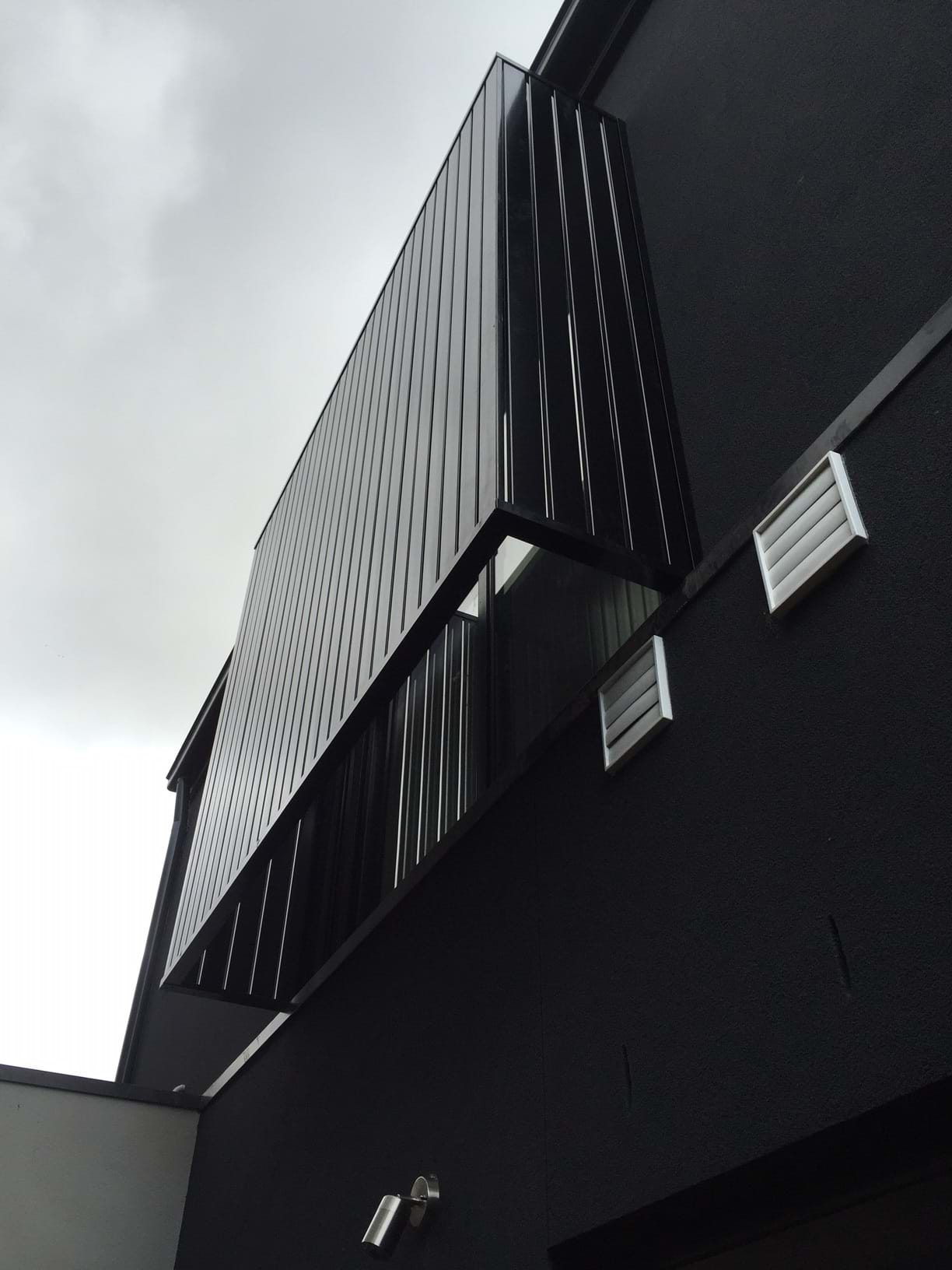 Baton Style Window Screen