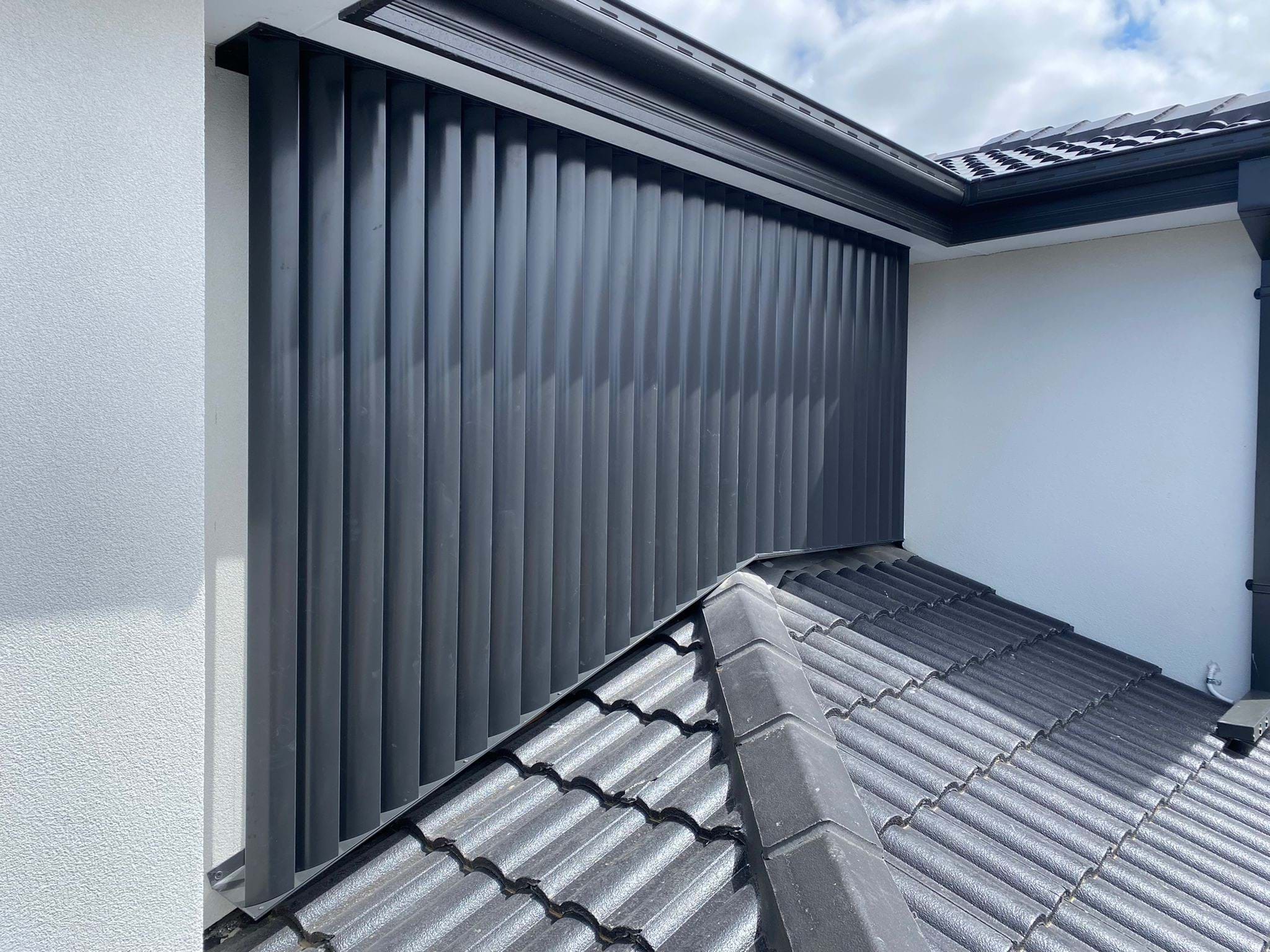 Vertical Louvre Blade Screens